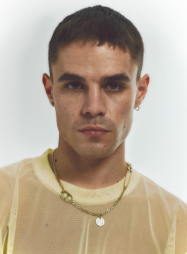 Alex Cascallana - Alex Cascallana (b.1990) is an international fashion ...